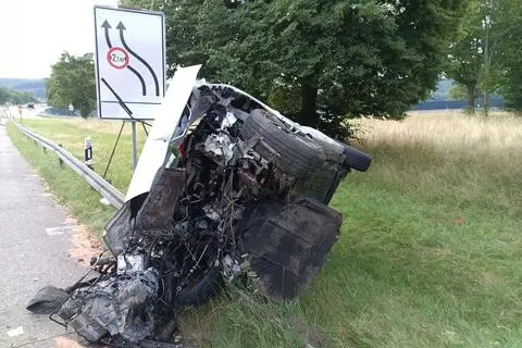 Unfall auf A45 bei Siegen: Frau lebensgefährlich verletzt